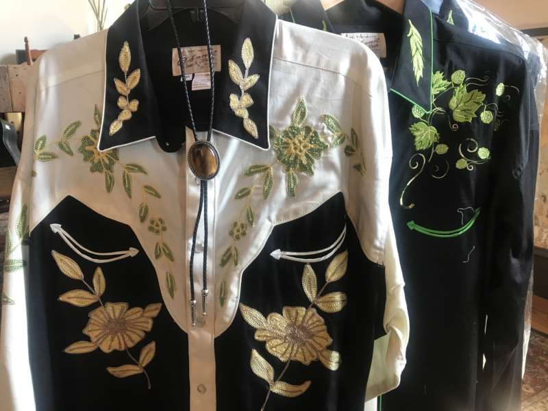 Mark Ellison, Carpenter and best selling author of Building